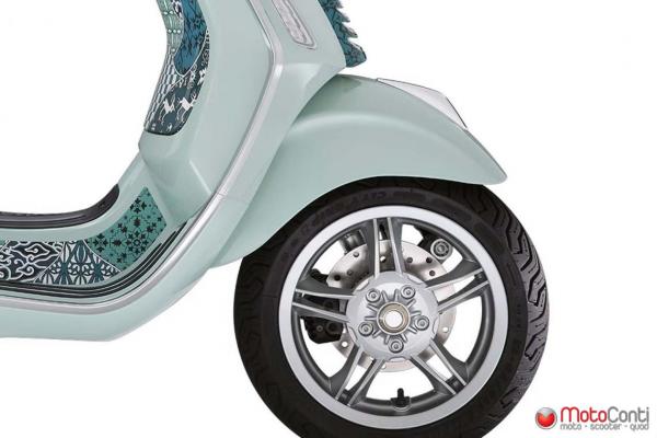 MotoConti - Scooter Vespa Batik 50 2025